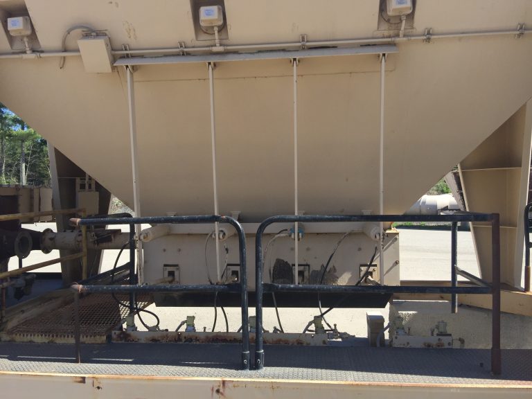 APS #B005 – H&B 6 Ton SM230 Tower/Deister Screen Deck – Asphalt ...