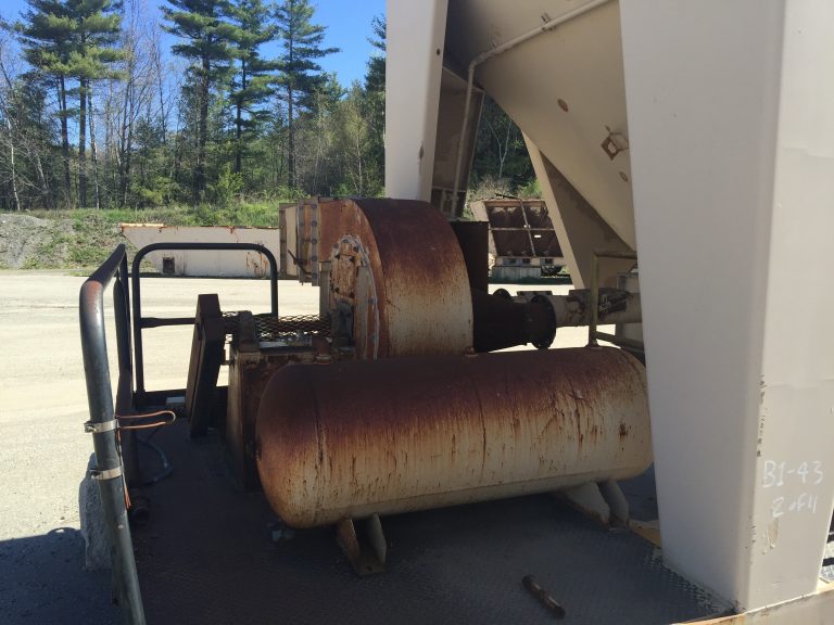 APS #B005 – H&B 6 Ton SM230 Tower/Deister Screen Deck – Asphalt ...