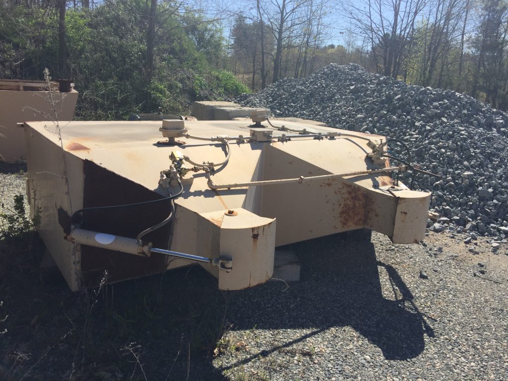 APS #B005 – H&B 6 Ton SM230 Tower/Deister Screen Deck – Asphalt ...