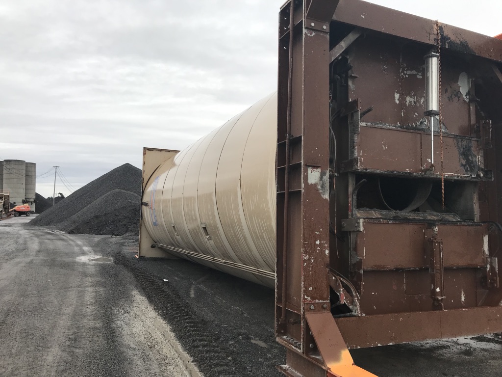 APS #SI001 – (2) Gencor 200 Ton Silos with slat/transfer – Asphalt ...